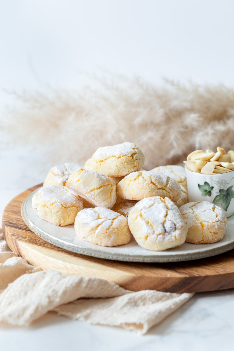 Ricciarelli (zachte Italiaanse amandelkoekjes) - Zoetrecepten