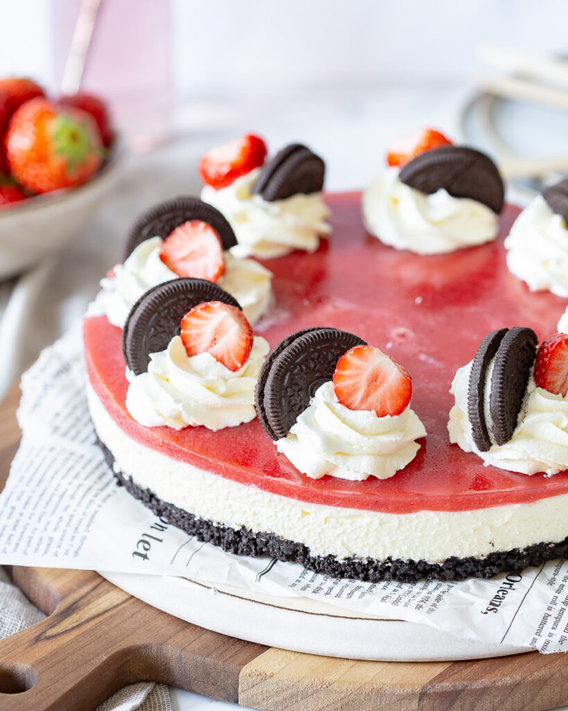Oreo MonChoutaart met aardbeien - Zoetrecepten Oreo MonChoutaart met aardbeien - Zoetrecepten